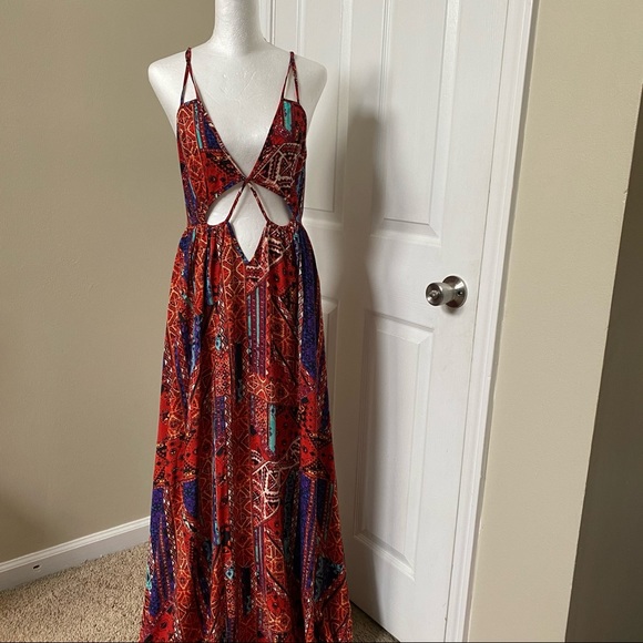 Forever 21 | Dresses | Bright Cut Out Flowing Maxi Dress Low Cut Back ...